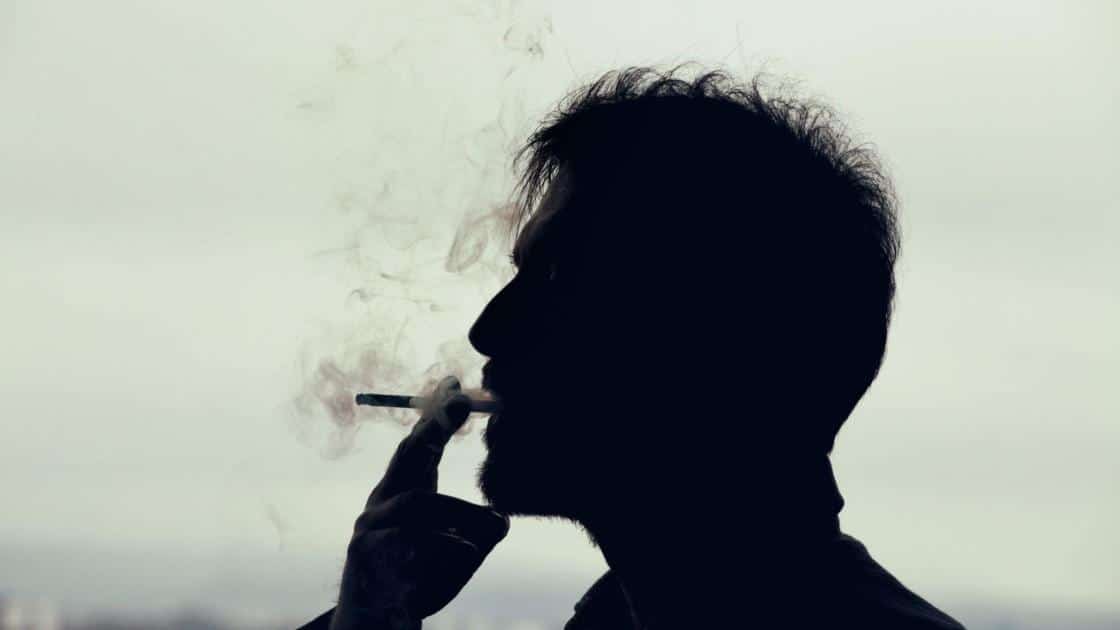 Tupakointi - Nikotiinipussit netistä Suomeen